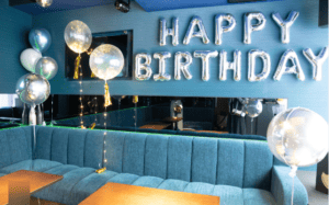 How to Decorate a Restaurant Table for a Birthday - RS*